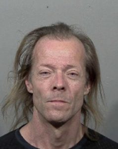 David Brian Toohey, arrêté en flagrant délit de vol, comparaît au ...